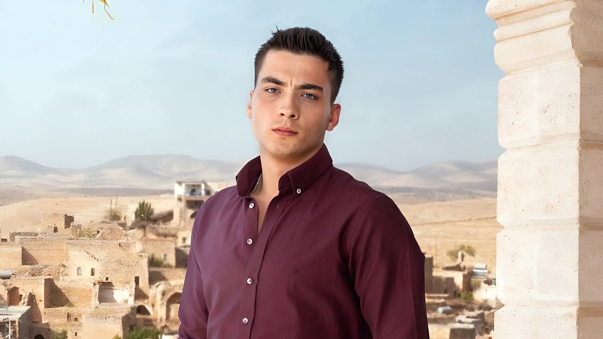 Атакан Озкая — красивый турецкий актер, поразивший зрителей внешностью и талантом